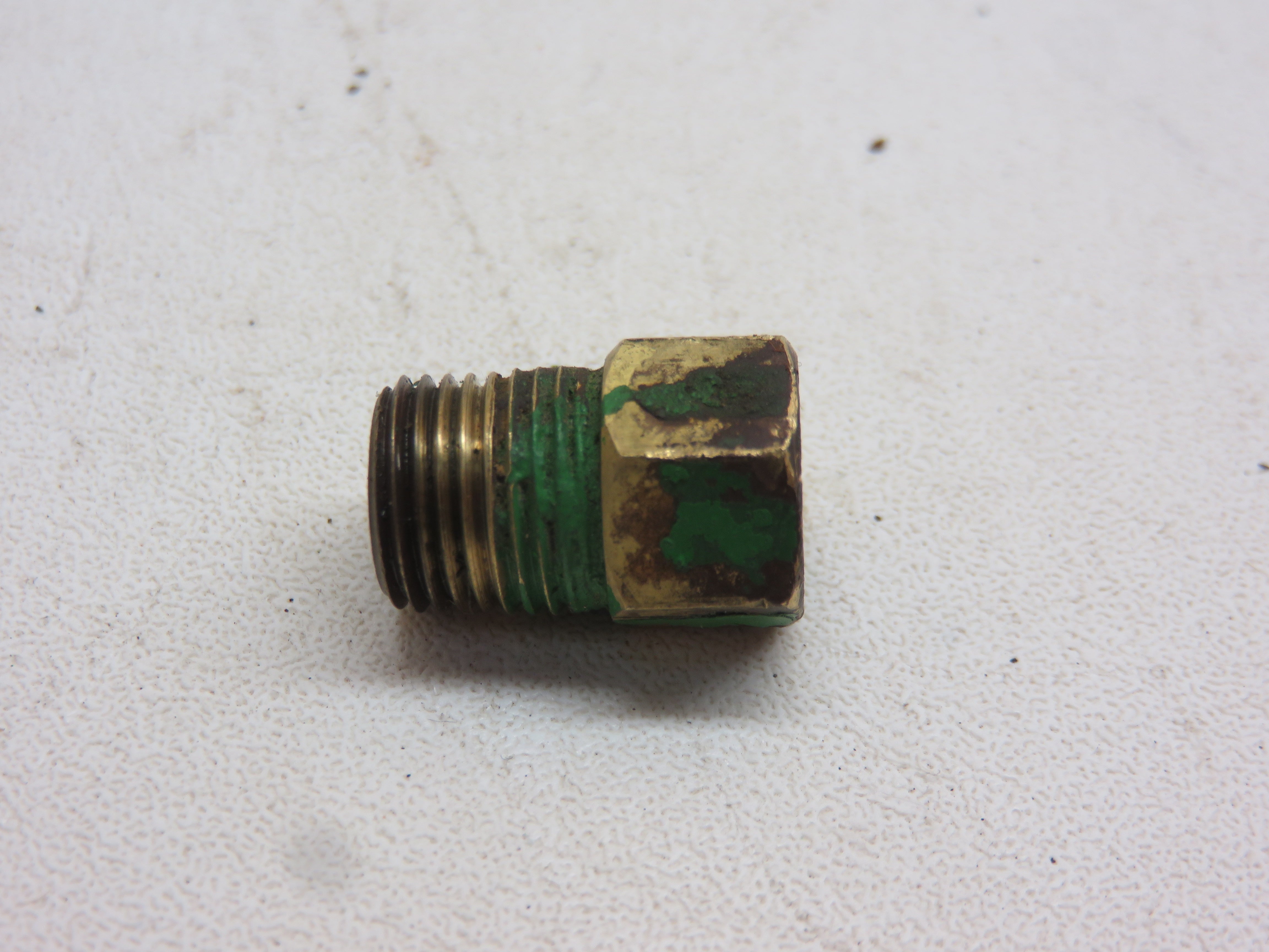 AA4937R John Deere Oil Line Connector For A, B, 50, 60, 70, 520, 620 ...