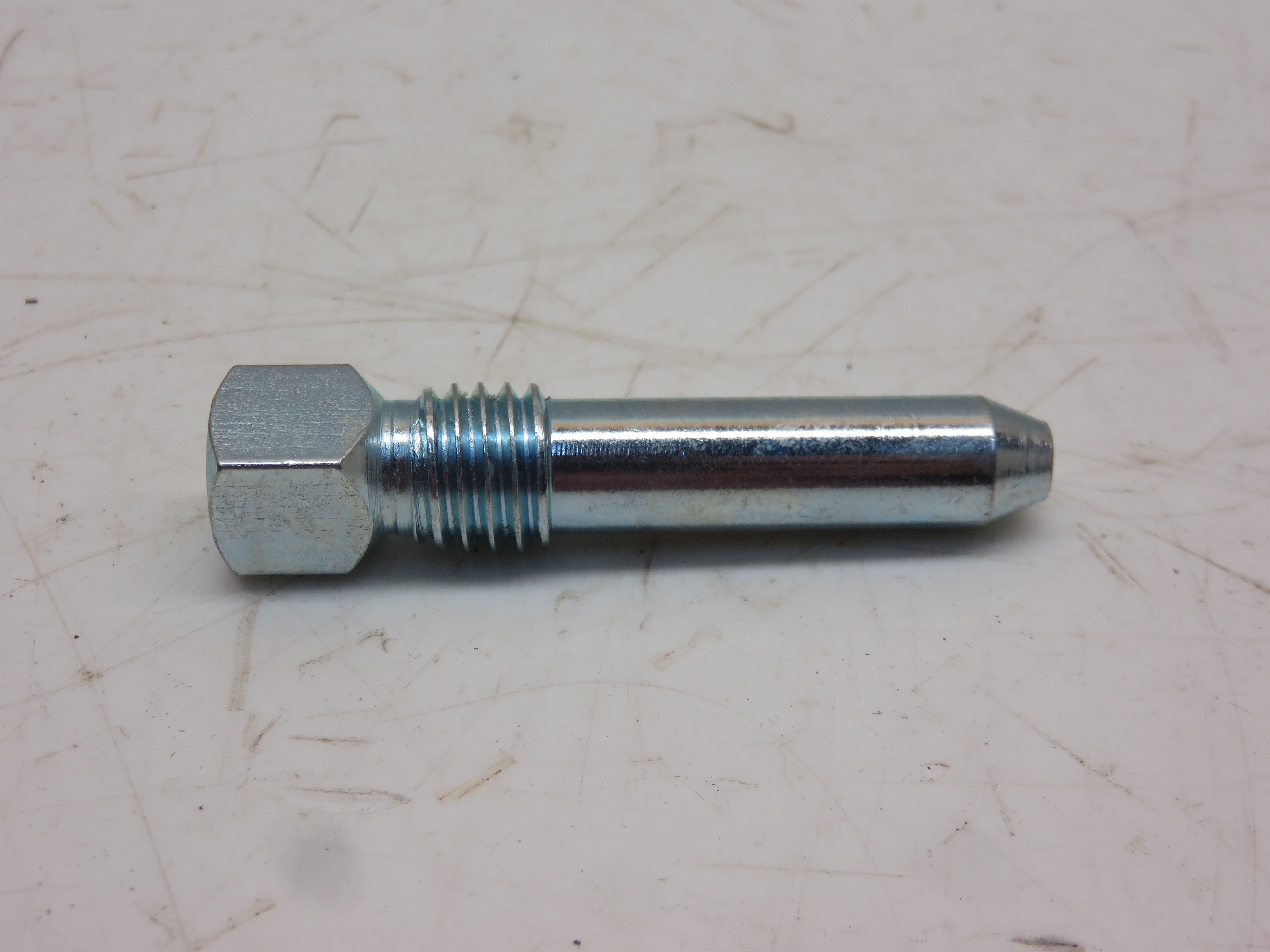 F3583R, M2335T John Deere Spin Out Rim Stop Bolt For 40, 420, 520, 620 ...