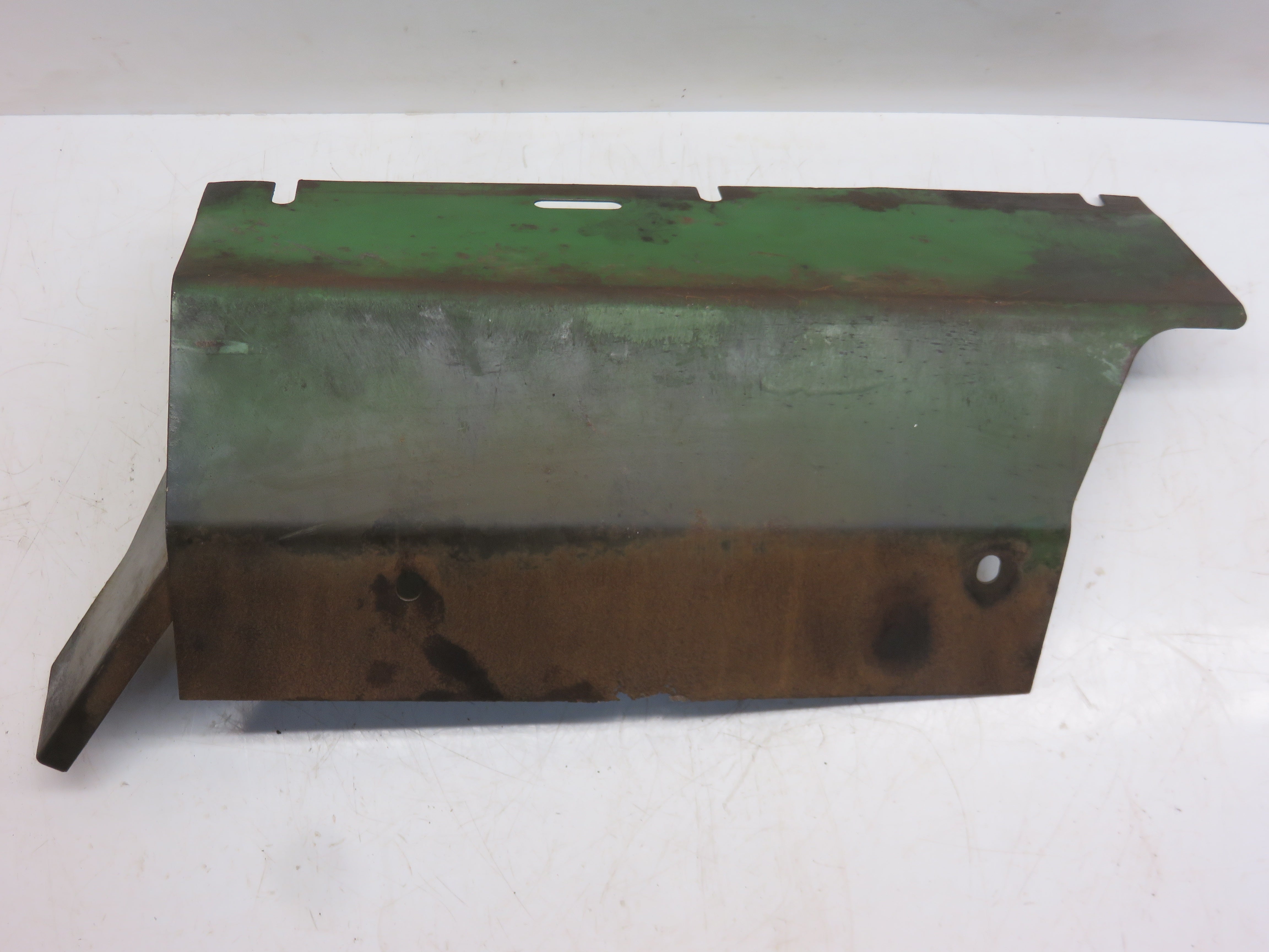 AT15452 John Deere Manifold Heat Shield For 2010 – Vintage John Deere Parts