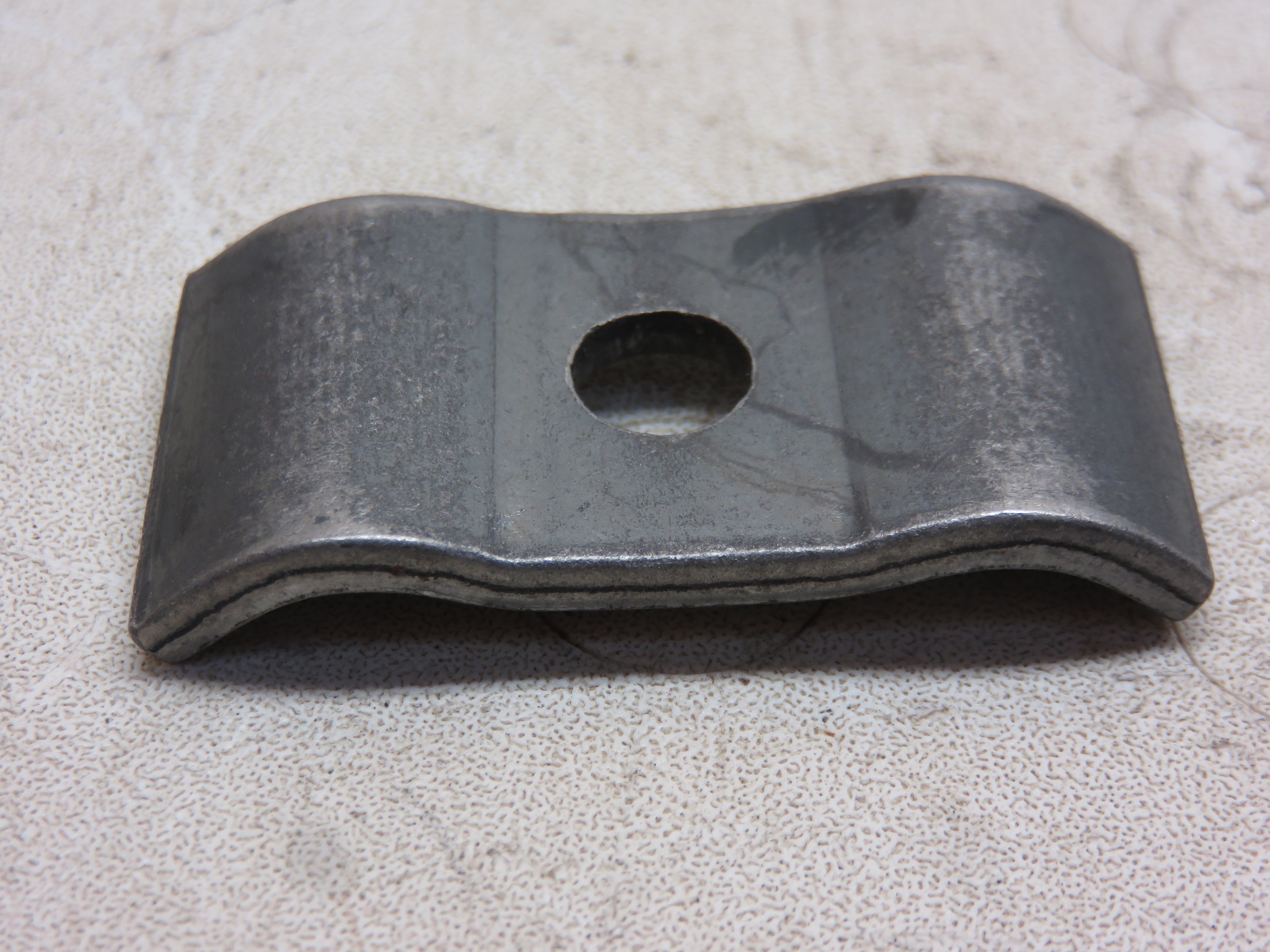 F2953R John Deere Hydraulic Line Clamp For 520, 620, 720, 530, 630, 73 ...