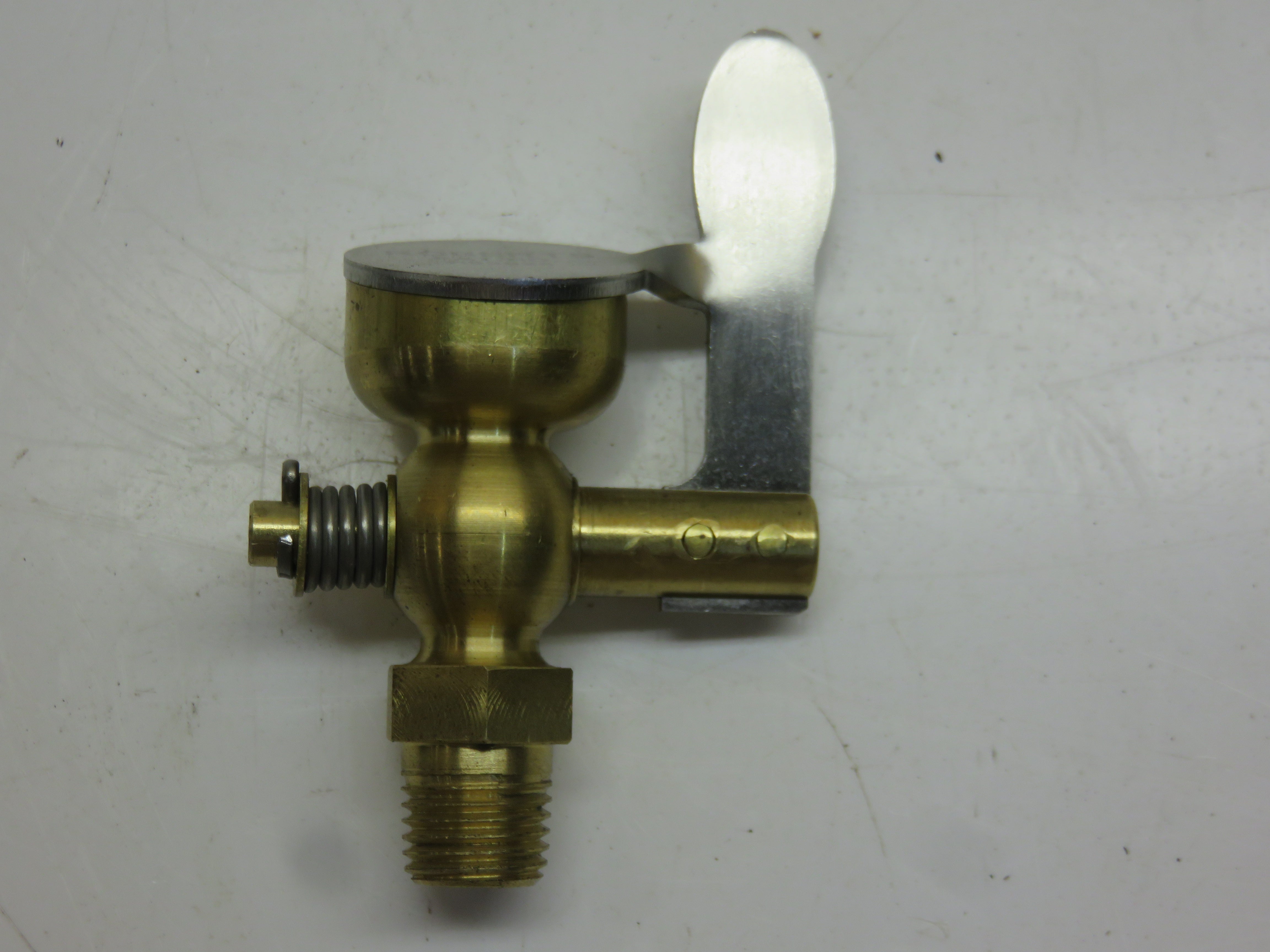 D489R John Deere Priming Cup For D – Vintage John Deere Parts