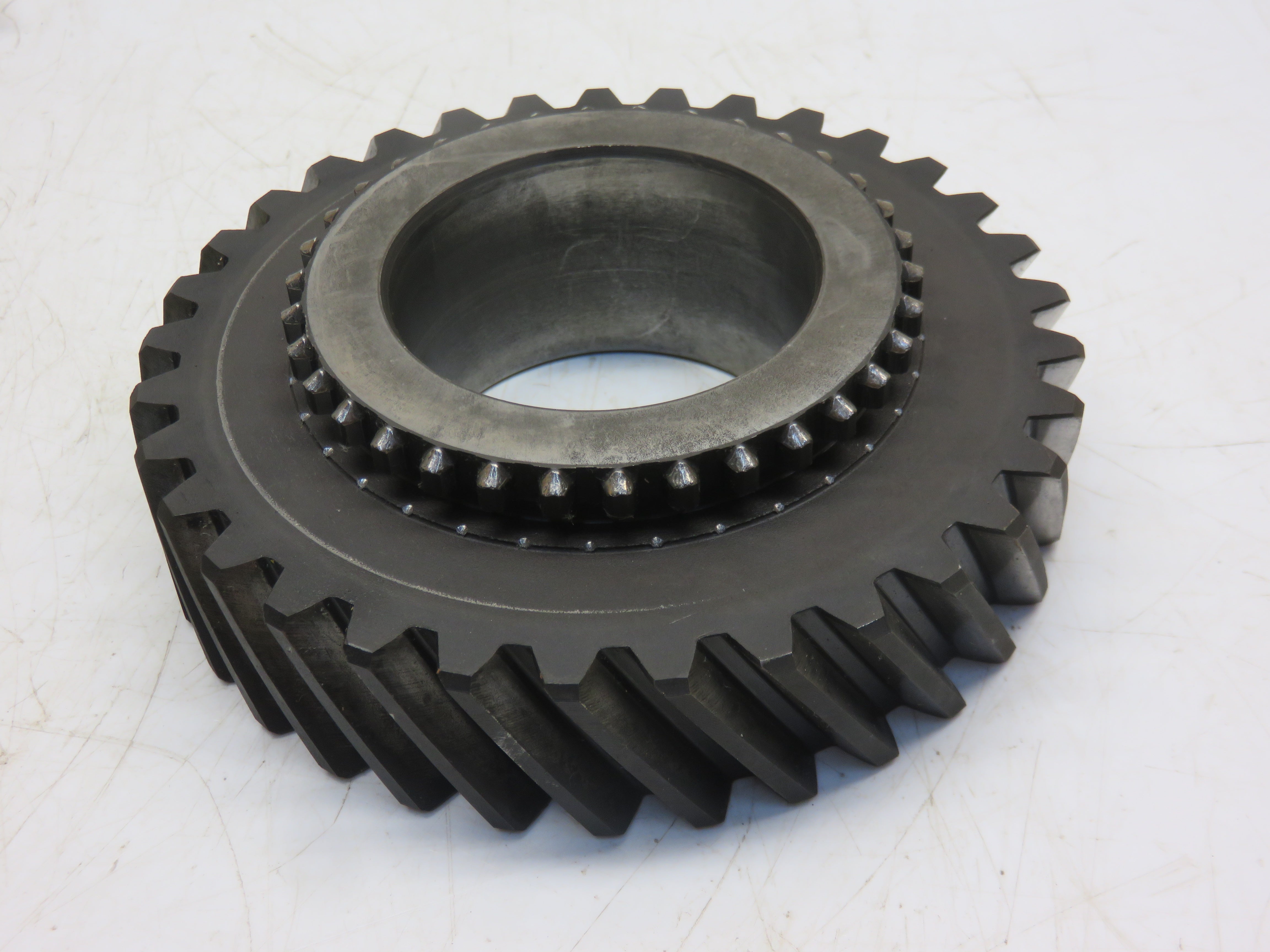 R33370, R26818 John Deere Fourth And Seventh Speed Gear For 4010, 4000 ...