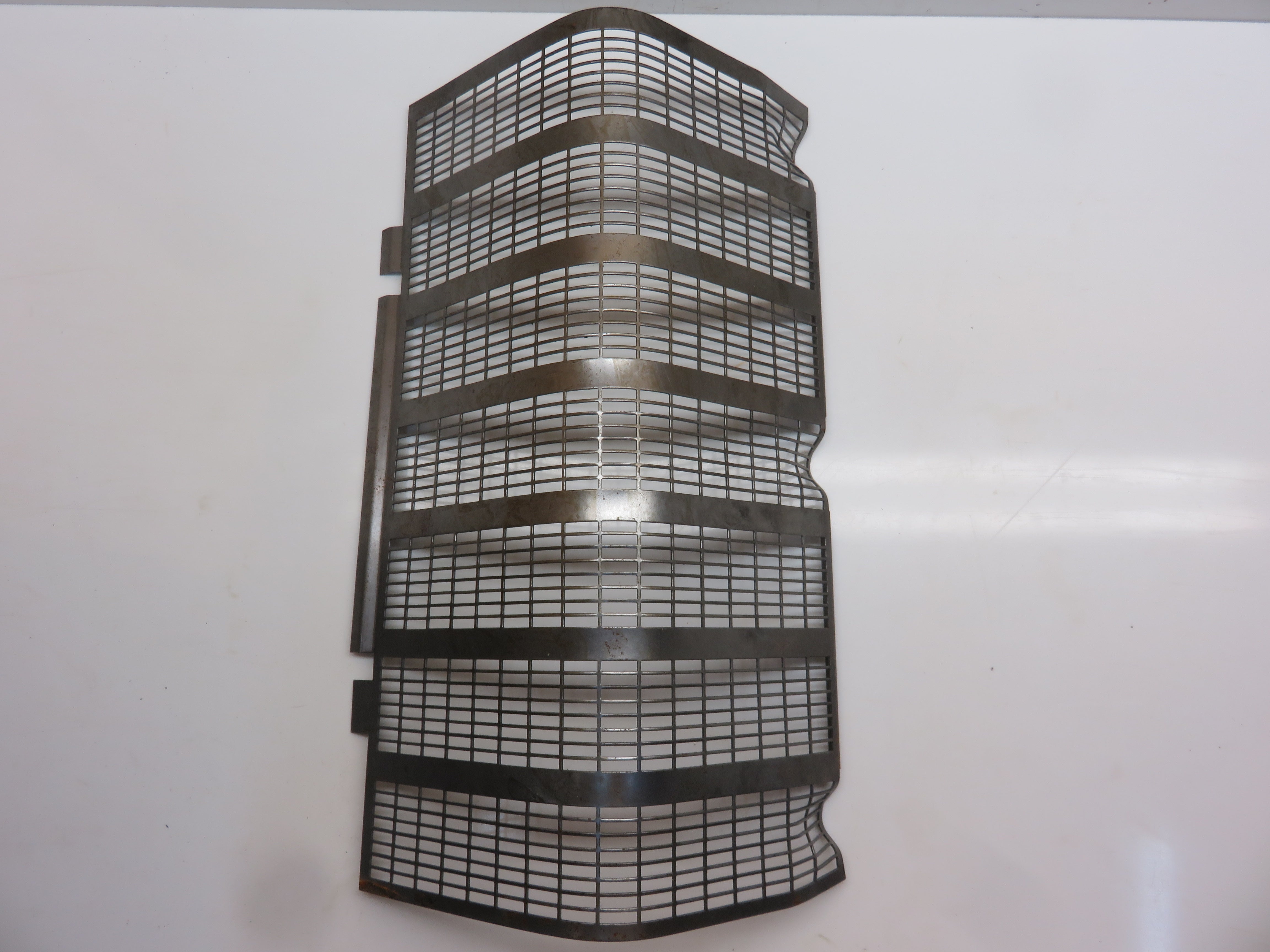 B1420R John Deere Grille Screen For B, H – Vintage John Deere Parts