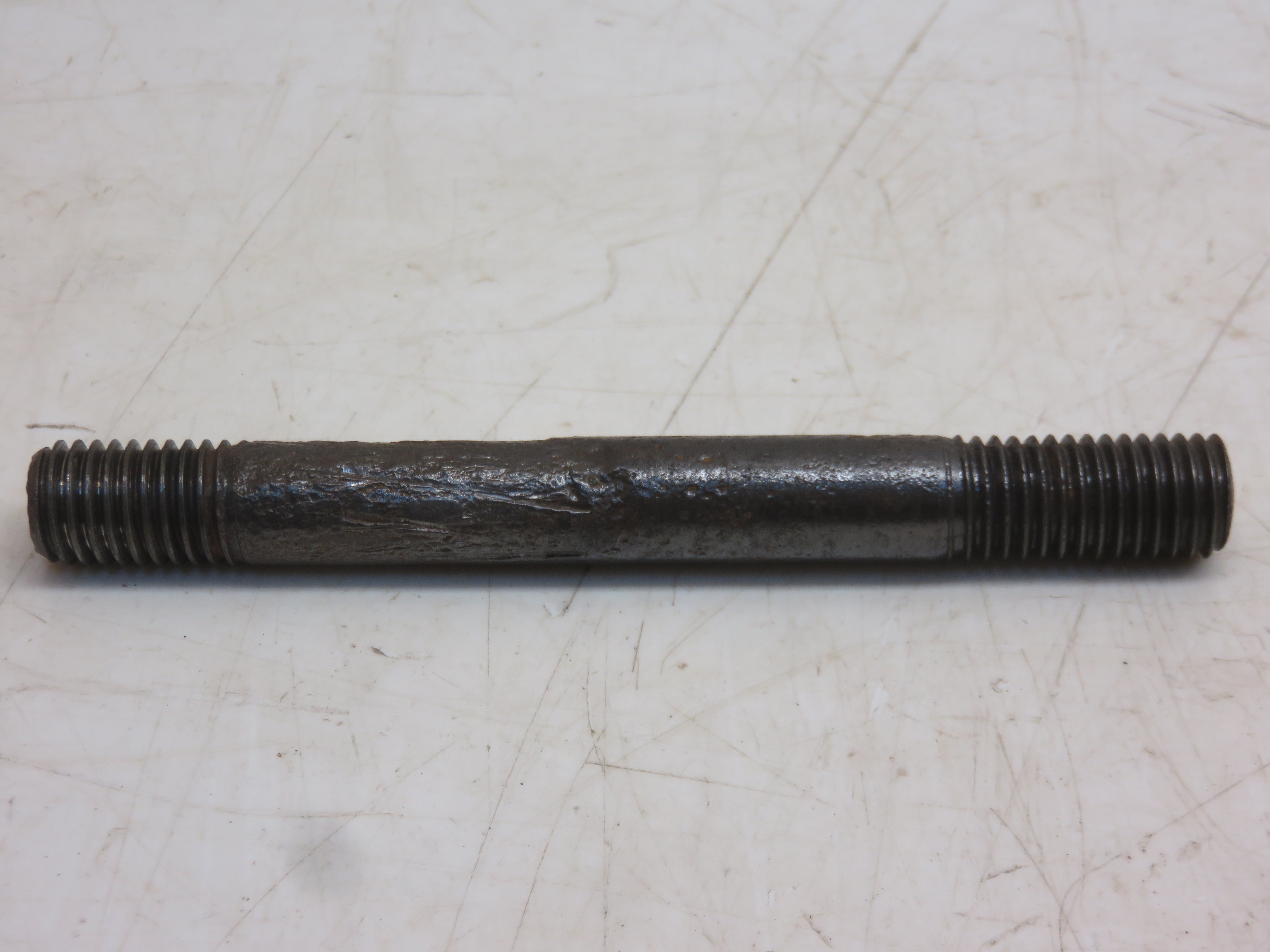 K2198R John Deere Stud For B, G, GP, GPWT, GPO – Vintage John Deere Parts