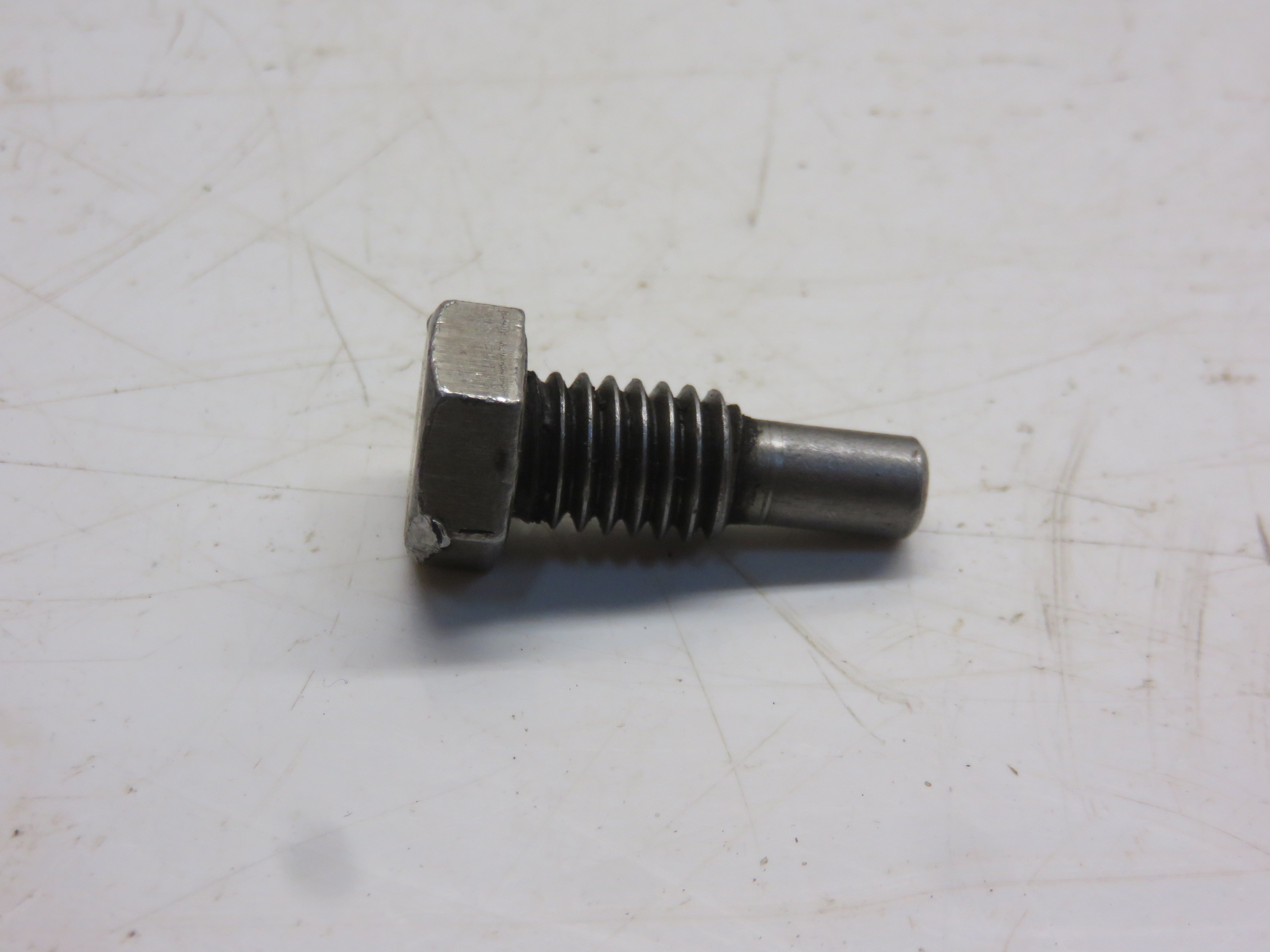 R1649R John Deere PTO Special Screw For 80, 820, 830 – Vintage John ...