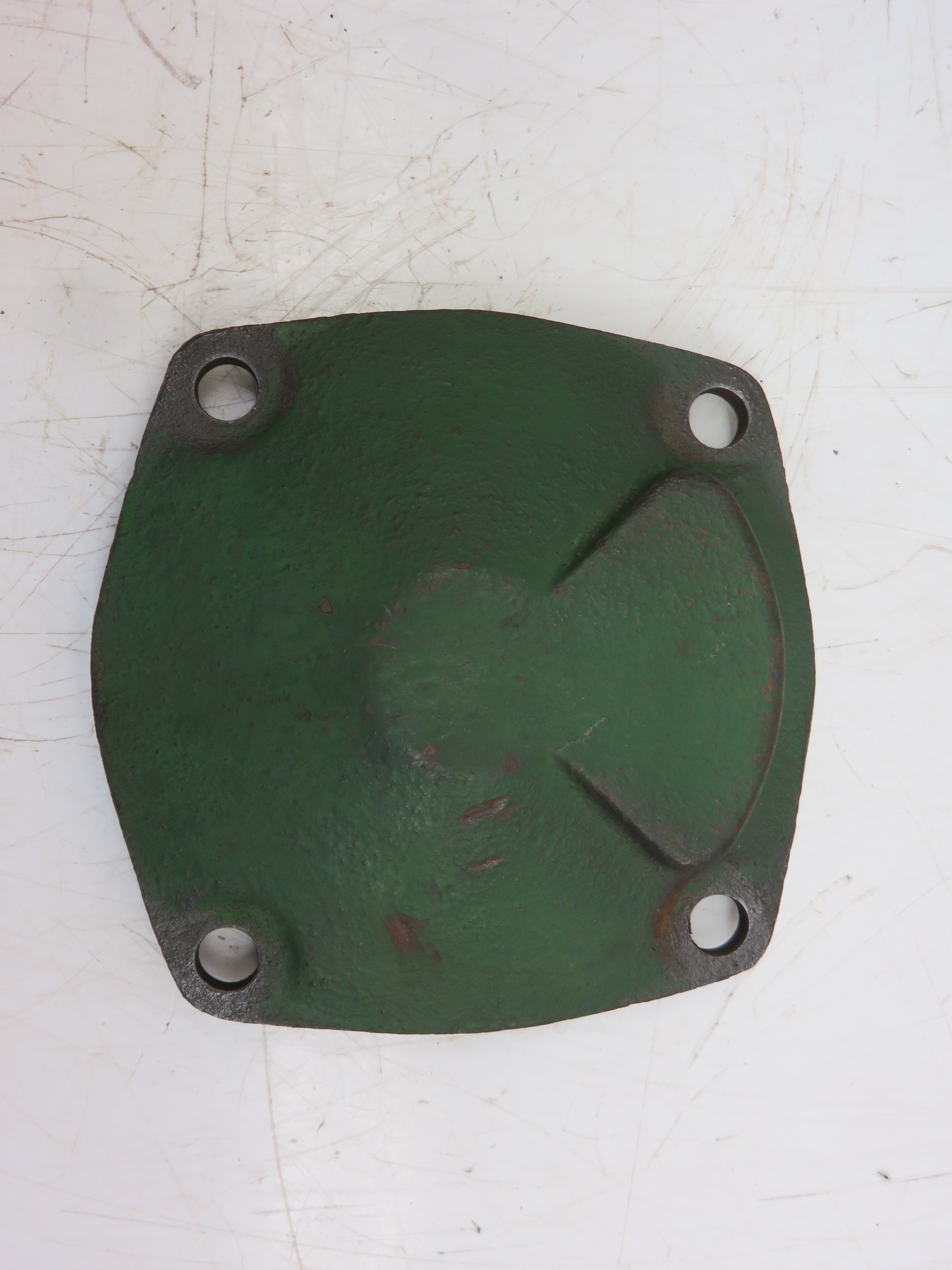 AB4236R, B283R John Deere Left Hand Governor Bearing Housing For B, BR ...