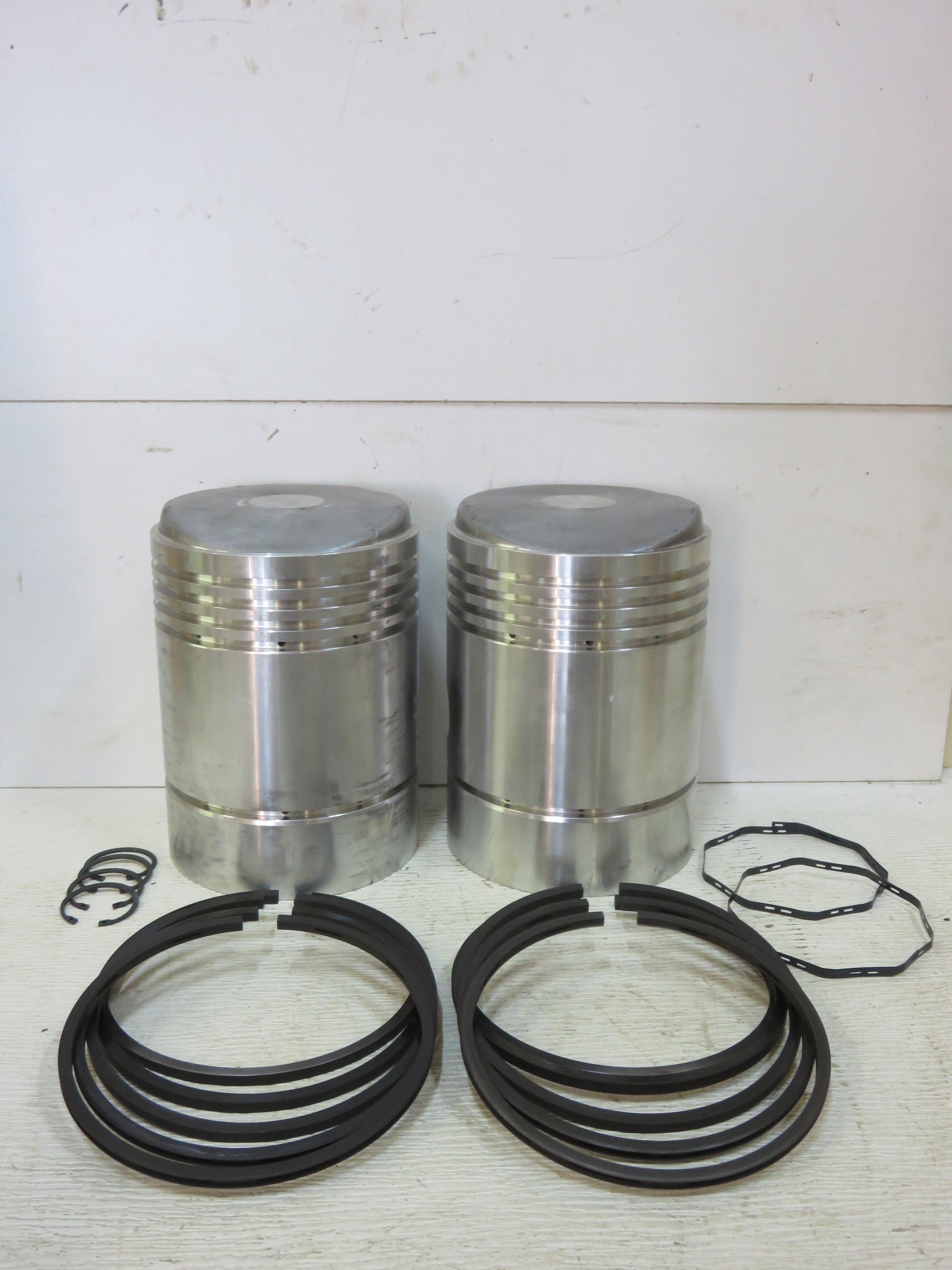 John Deere Reproduction High Compression .250 Piston Kit For D ...