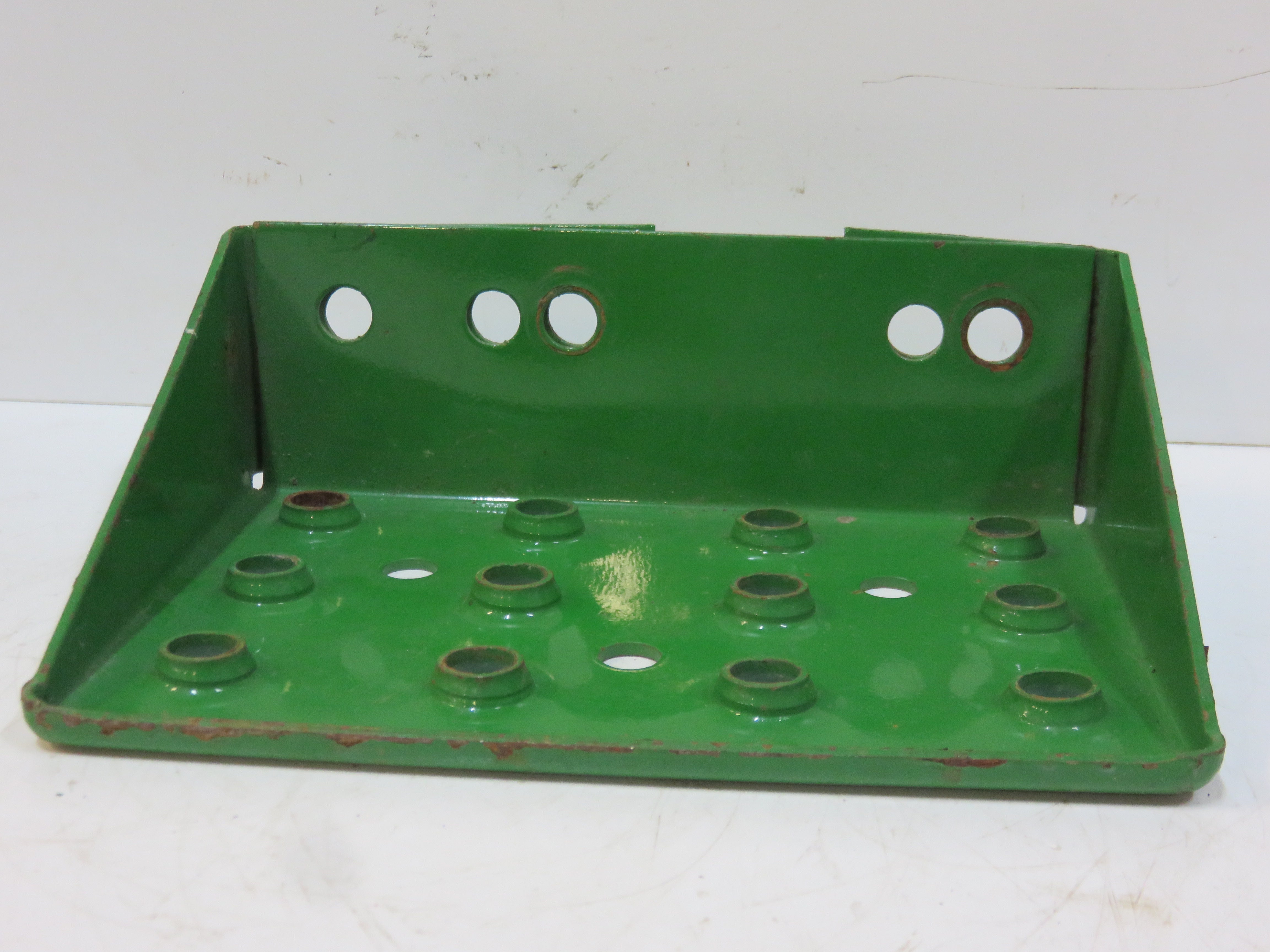 Steps For Old John Deere – Vintage John Deere Parts